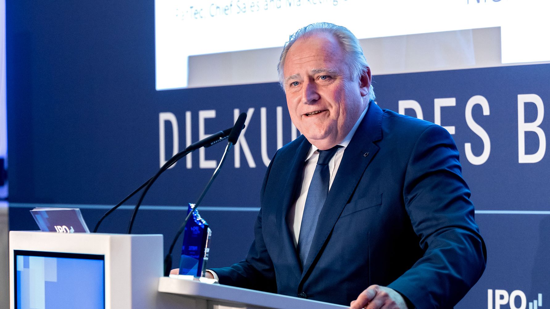 IPO Award 2023_CO-CEO Hugo Falter bei Dankesrede | ParTec AG IPO Award 2023_CO-CEO Hugo Falter bei Dankesrede | ParTec AG